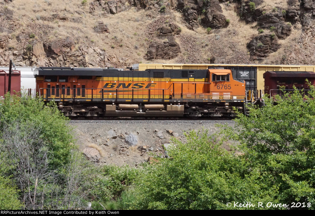 BNSF 6765